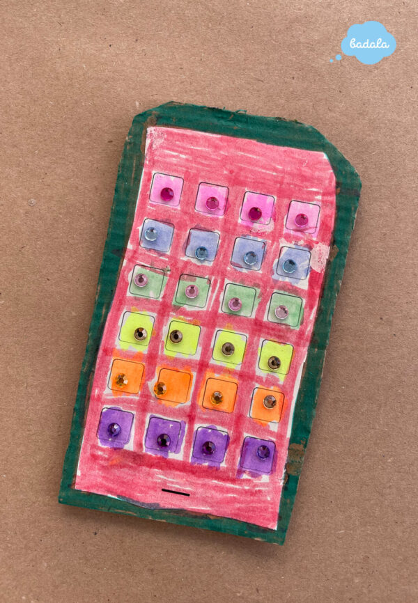 Ein Smartphone aus Karton – BADALA Sticker